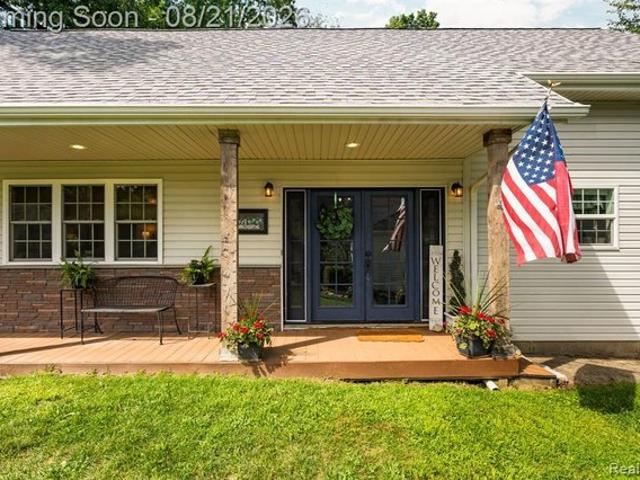 5958 Bullard Rd, Hartland Township, MI 48430