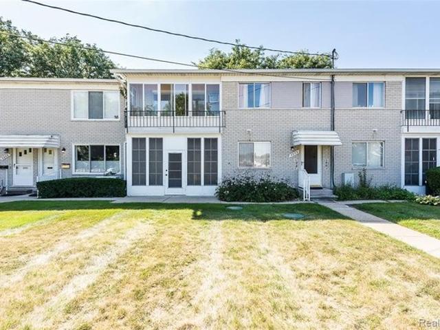 5959 Alan Dr Apt 52, Brighton Township, MI 48116