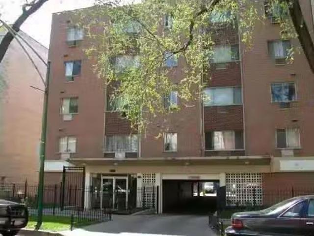 5950 N Kenmore Avenue, 207, Chicago, IL 60660