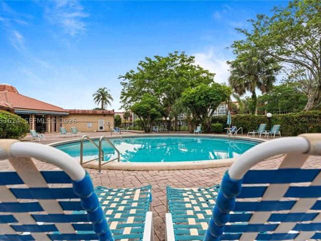 5950 Del Lago Cir Apt 106, Sunrise, FL 33313