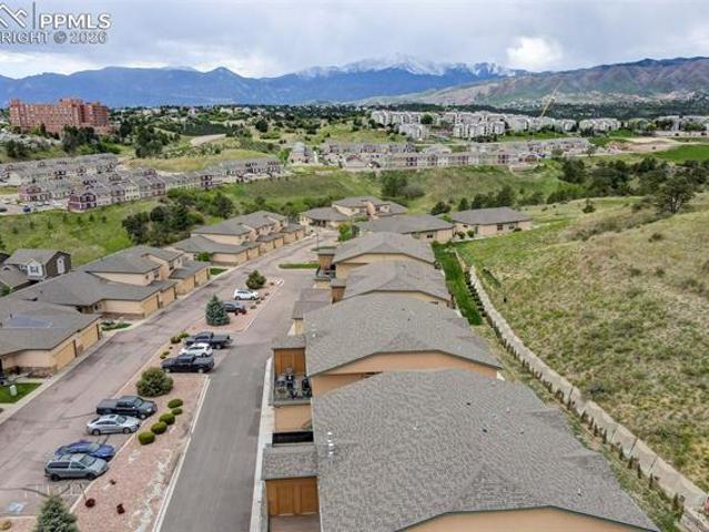 5950 Eagle Glen View