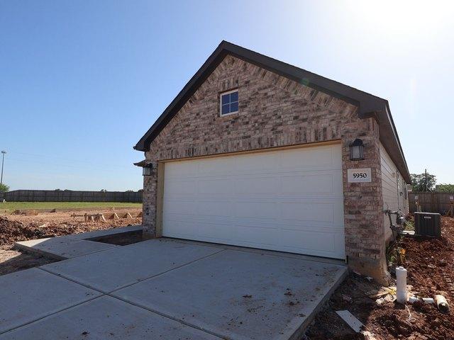 5950 Texas Sun Dr, Fulshear, TX 77441