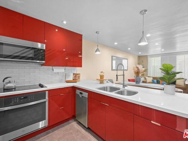 5951 Canterbury Dr Unit 20, Culver City, CA 90230