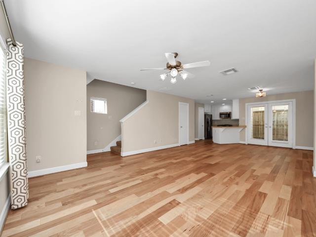 5951 South Loop E 52