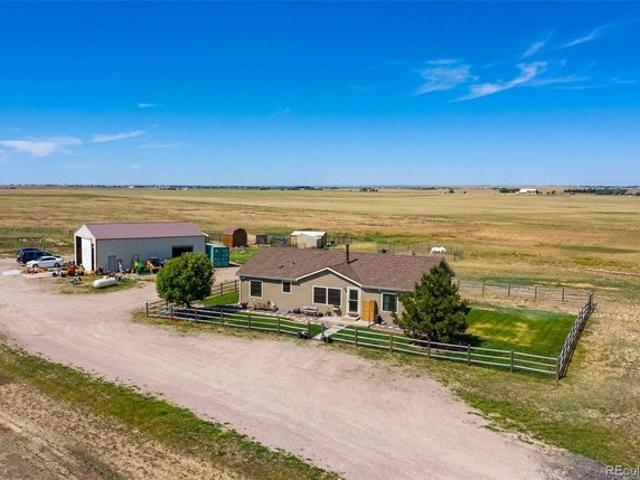 59520 E 64th Ave, Strasburg, CO 80136