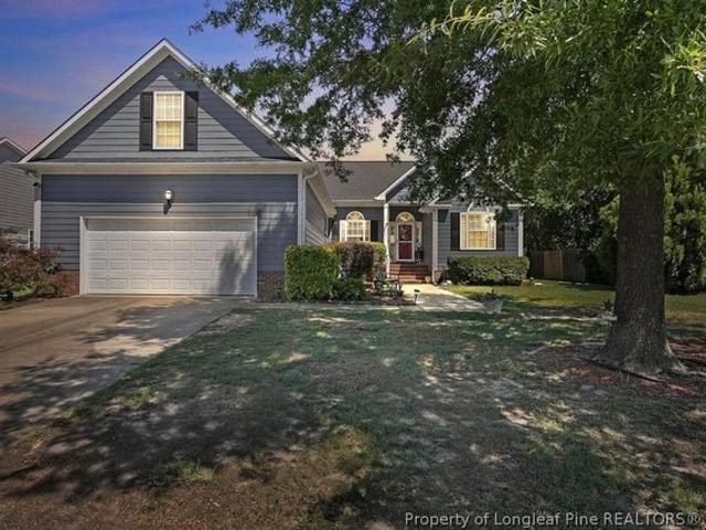 5952 Blue Sky Ln, Hope Mills, NC 28348