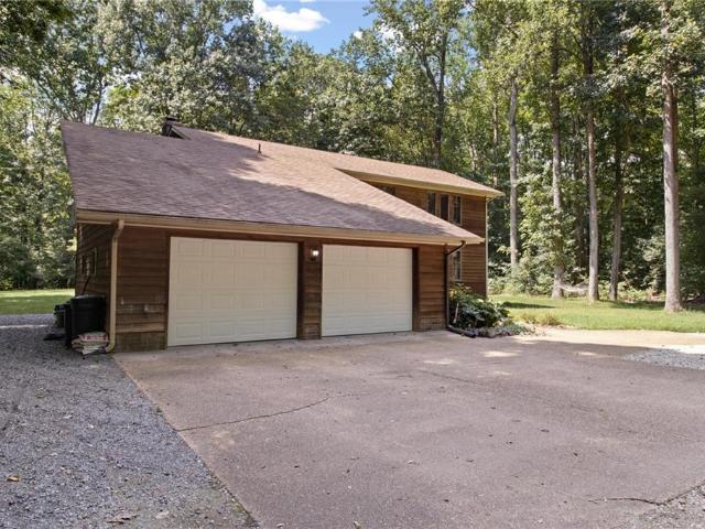 5952 Ladysmeade LN
