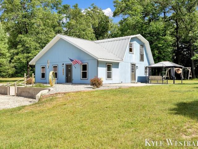 5953 S Newcosta Ave, Newaygo, MI 49337