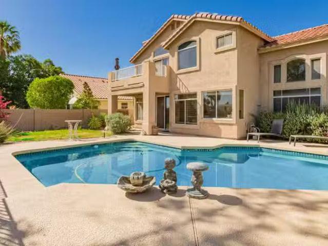 5953 W Aurora Dr, Glendale, AZ 85308 MLS 6852895