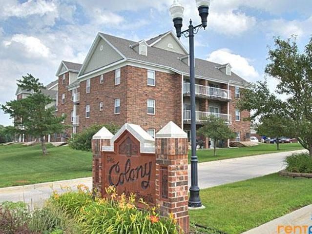 $595 / 1br Near Shopping, Restaurants, and More!
