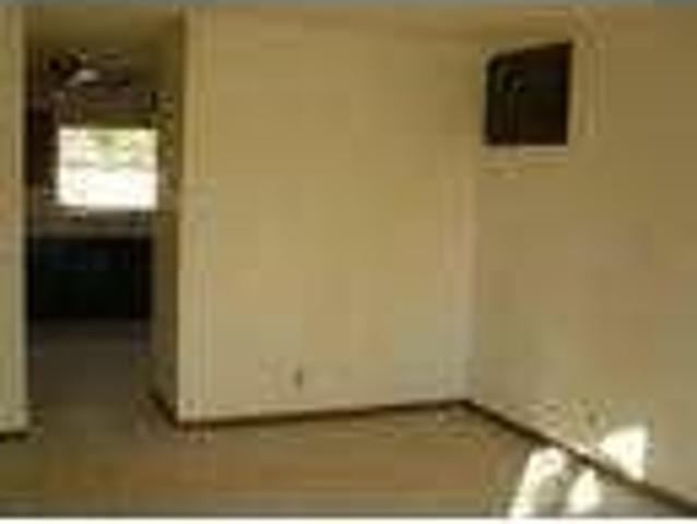 $595 / 2br Just off Creasy Lane! Great 2BR Duplex! $200 Gift Card W/Full