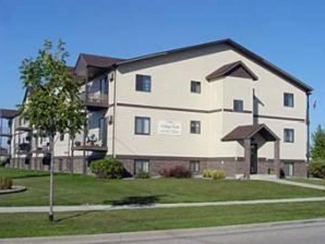 $595 / 2br 1012ft² SPACIOUS 2 BEDROOMS AVAILABLE NOW or JUNE 1st! Reserve YOURS TODAY! South Fargo map