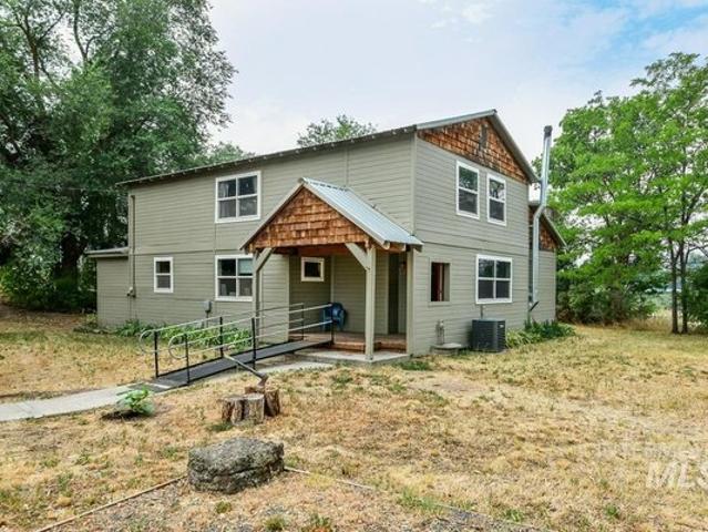 595 Cemetery Rd, Cambridge, ID 83610