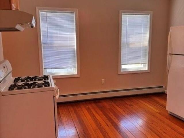 595 Armistice Boulevard 2