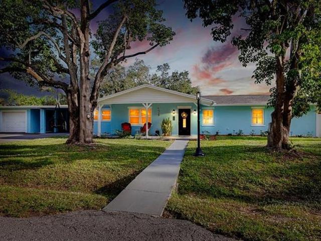 595 Bahama Rd, Venice, FL 34293
