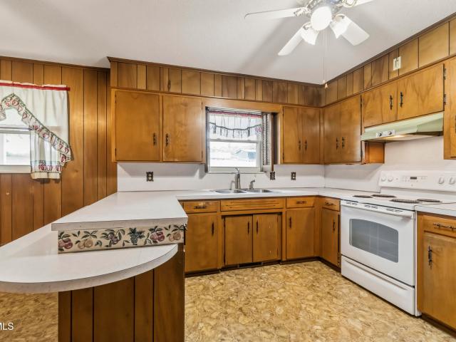595 East Allens Bridge Road