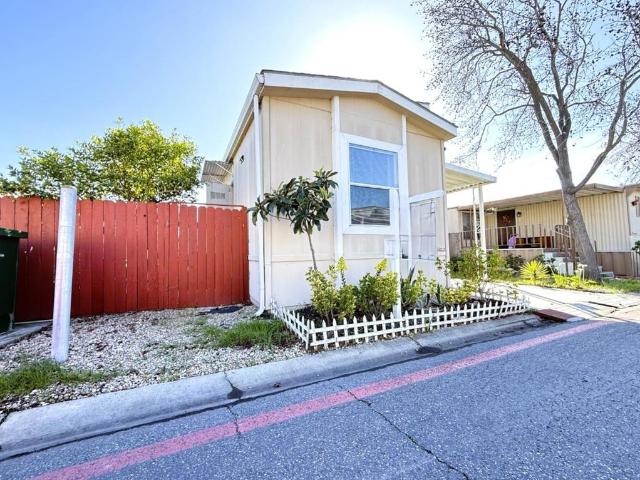 595 Hermitage Drive