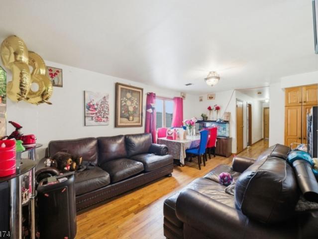595 N 5Th St