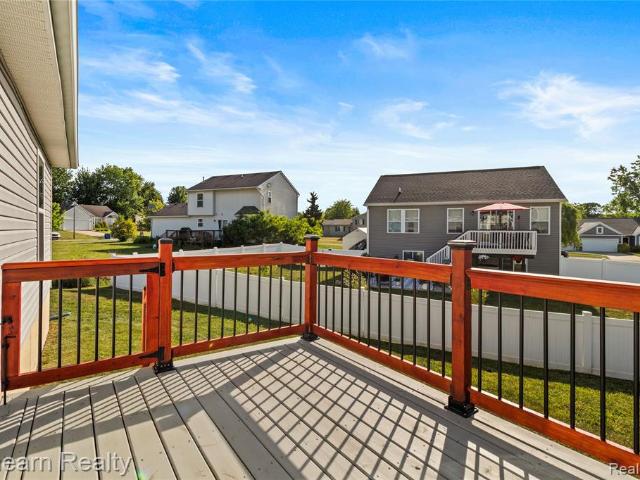 595 Rockway Drive