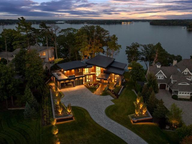 5964 Hermitage Trail