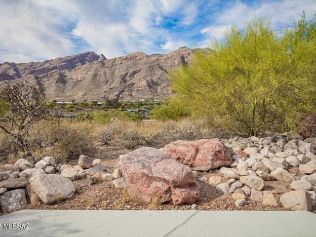 5965 N Placita Esquina, Tucson, AZ 85718
