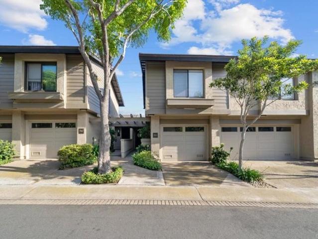 5965 Gaines St, San Diego, CA 92110