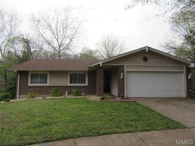 5967 Ponderosa Ct, Mehlville, MO 63128