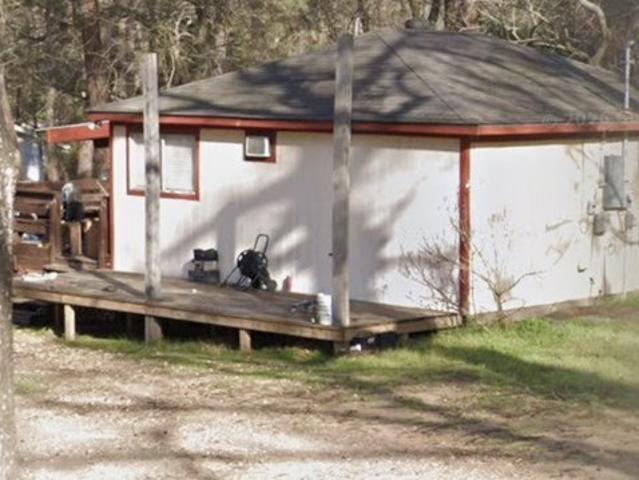 5968 Beech Dr, Montgomery, TX 77316