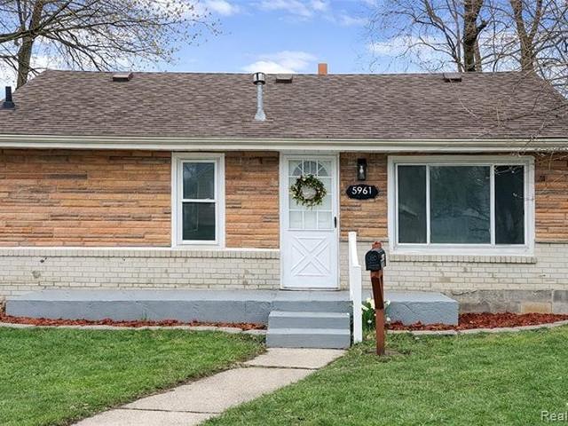 5961 Marvin St, Taylor, MI 48180