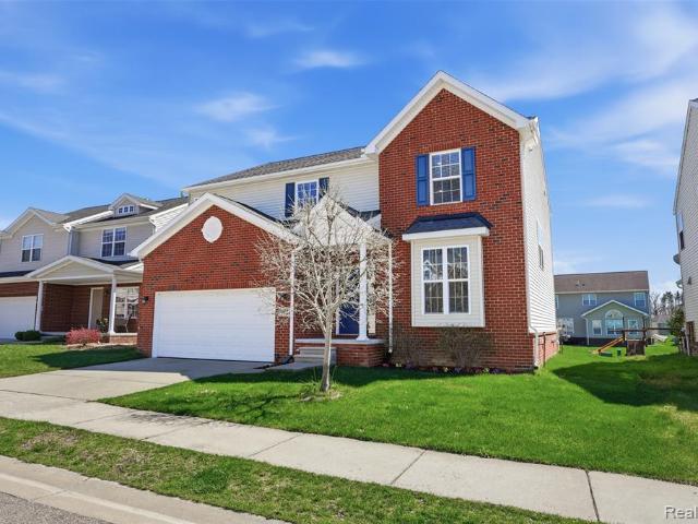 59625 Twin Pines Drive