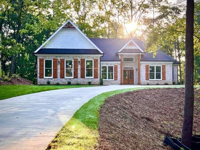 5962 Wellington Ave, Gainesville, GA 30506