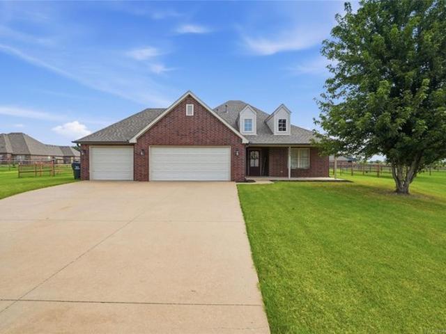 5963 E 137th St N, Collinsville, OK 74021