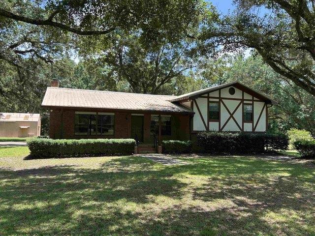 596 Champion Oaks Cir, Havana, FL 32333