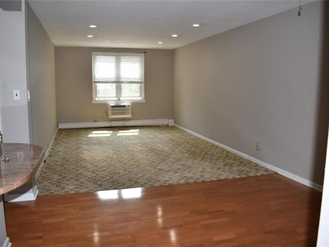 596 Broadway 10B