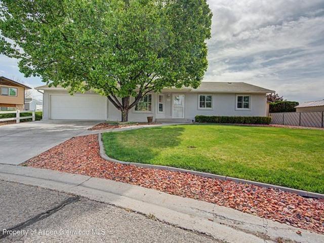596 E Valley Ct, Grand Junction, CO 81504