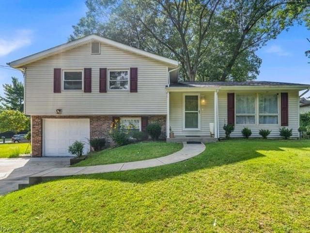 596 Eric Dr, Akron, OH 44305