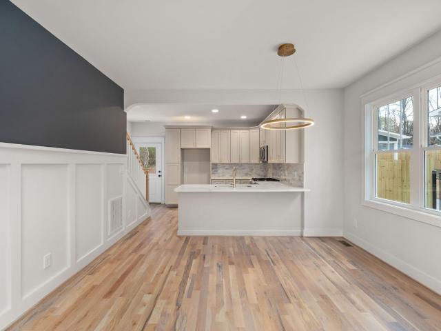 596 Hemlock Avenue