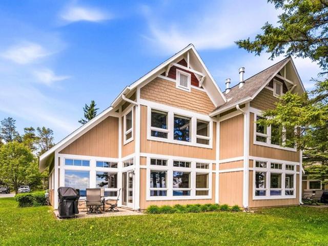 596 Larsmont Way Unit 310, Two Harbors, MN 55616