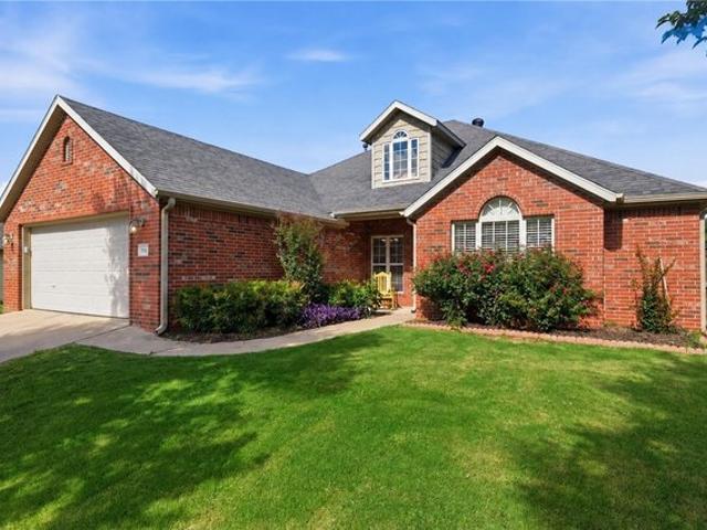 596 N Fox Meadows Ln, Fayetteville, AR 72704
