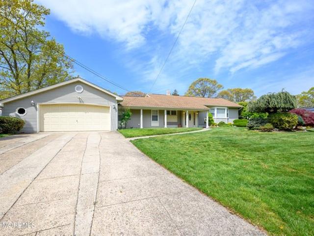 596 Sica Ln, Toms River, NJ 08753