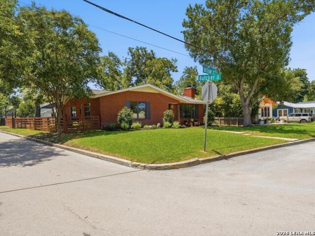 596 Willow Ave