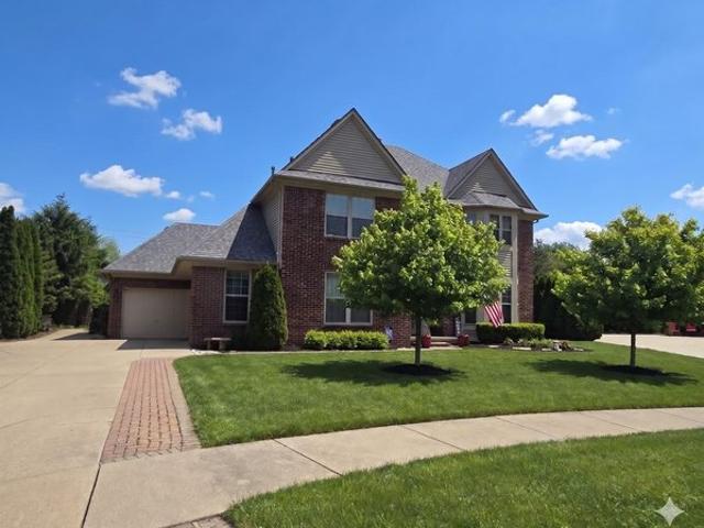 59746 Beechwood Dr, Washington, MI 48094