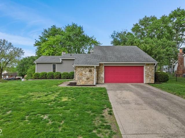 5974 Oak Hill West Dr, Plainfield, IN 46168