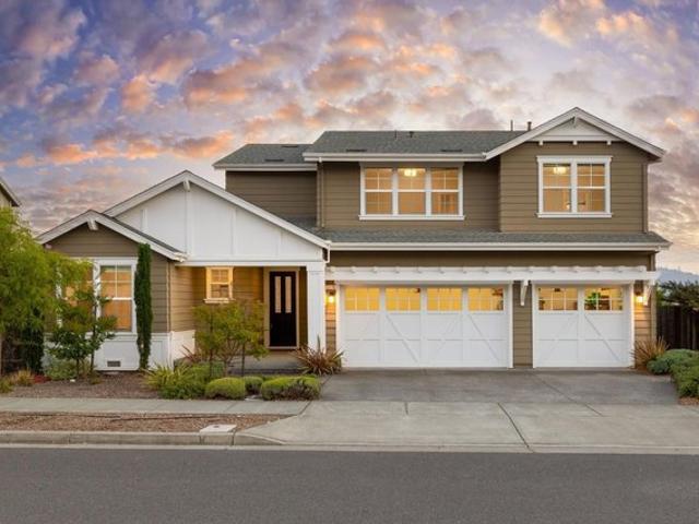 5974 Sunhawk Dr, Santa Rosa, CA 95409