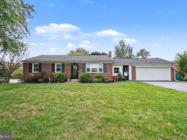 5975 Clover Rd, Harrisburg, PA 17112