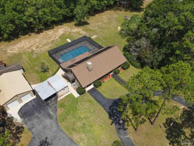 5975 Happy Hollow Dr, Milton, FL 32570