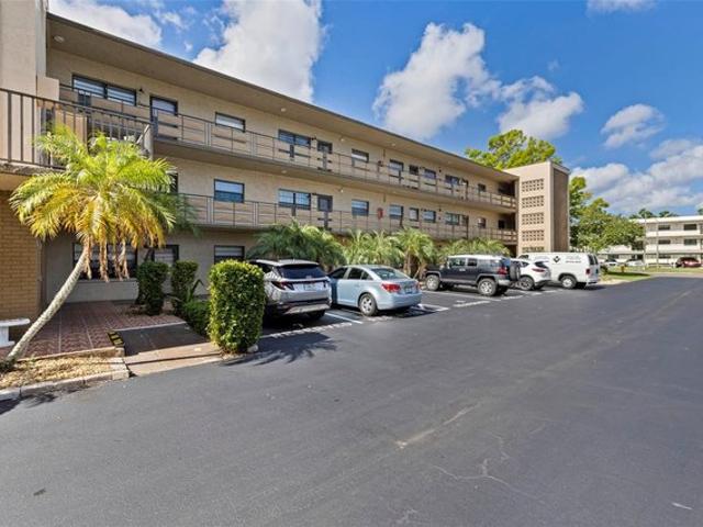 5975 Terrace Park Dr N Unit 204, Saint Petersburg, FL 33709