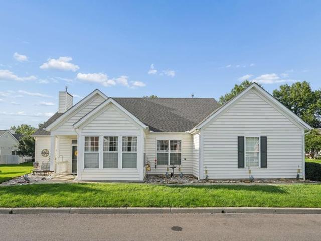 5976 Naughten Pond Dr, Columbus, OH 43213