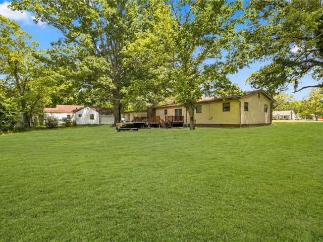 5976 E Huntsville Rd, Fayetteville, AR 72701