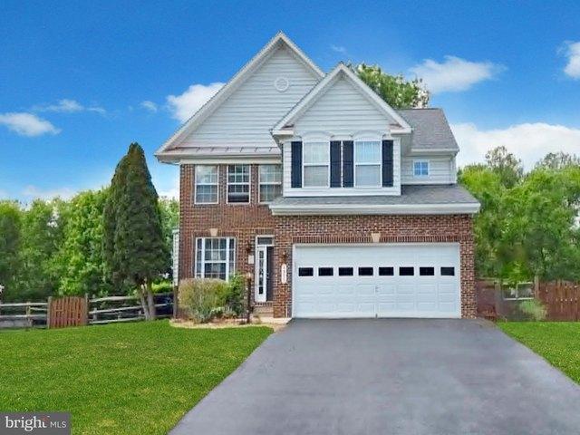 5977 Tapestry Dr, Woodbridge, VA 22193